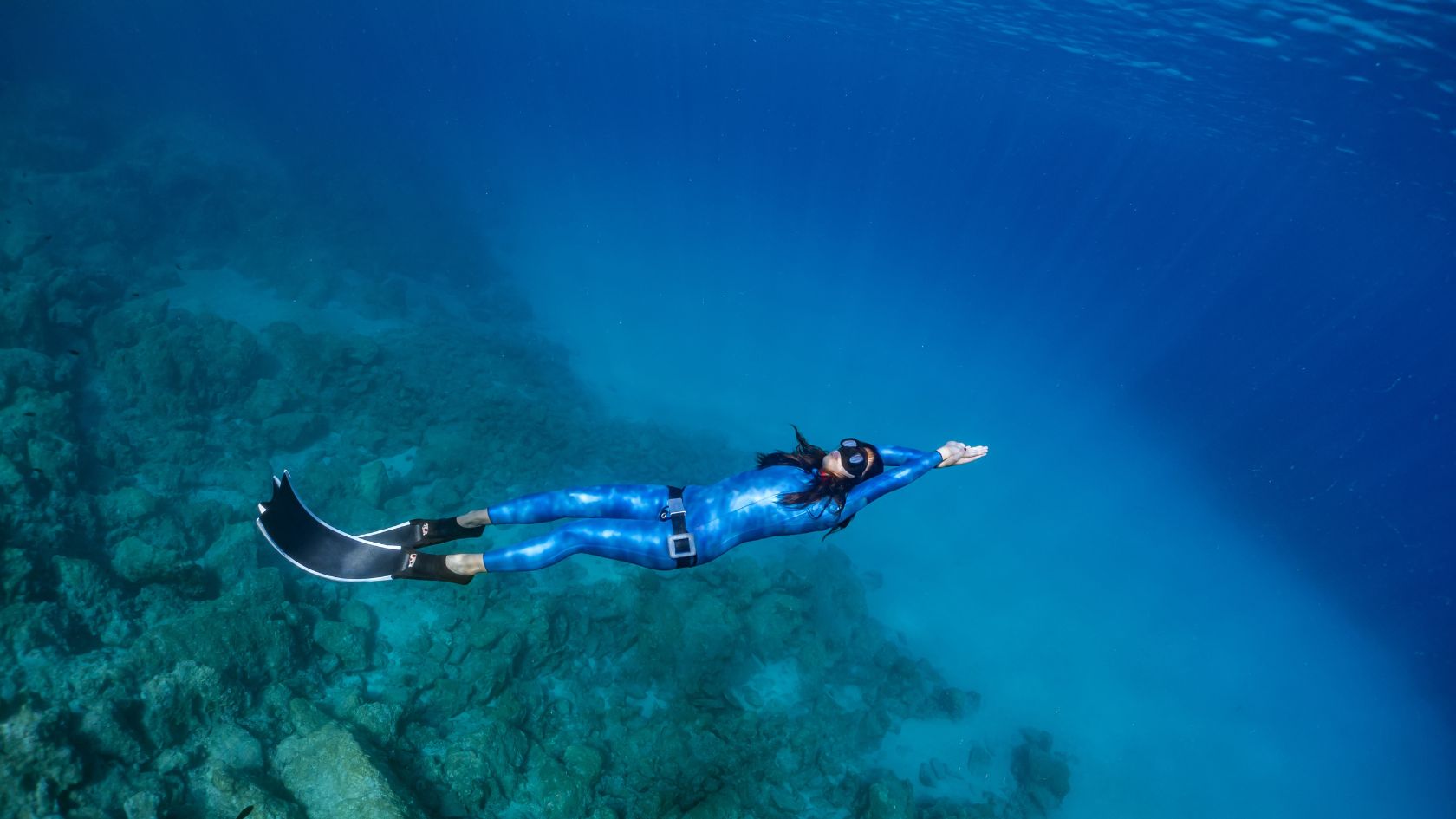 When Is The Best Time To Do A Freediving Course? - Go Freediving