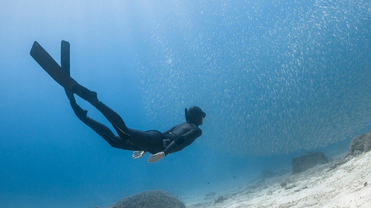 What is Mask Squeeze - And Why Does It Happen? - Go Freediving